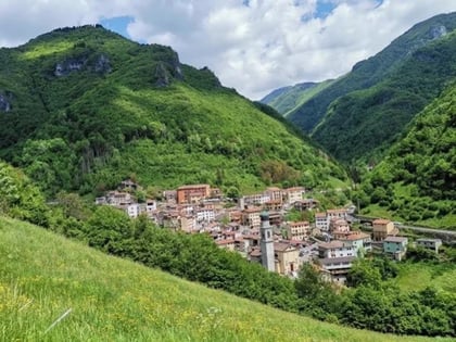 Verona Countryside hiking: Parco Naturale della Lessinia -Nature ...